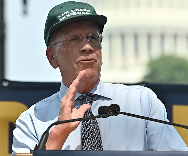 Rep. Peter Welch Wins Vermont's Democrat Senate Primary | Newsmax.com