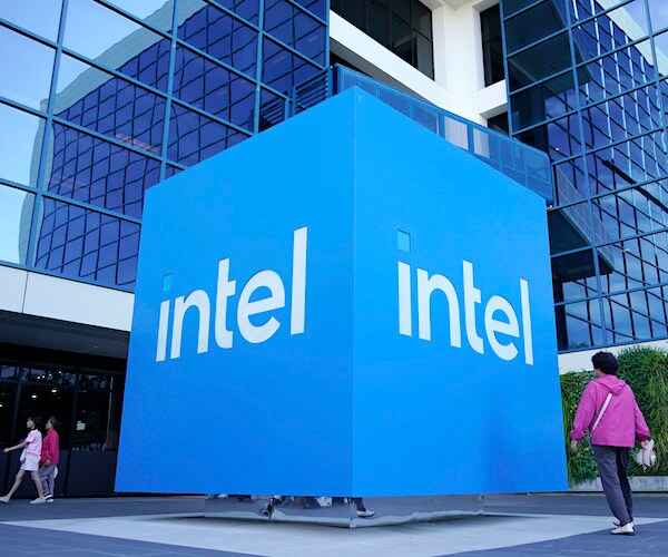 Sen. Scott Presses Intel CEO on Chips Award After Job Cut Plan ...