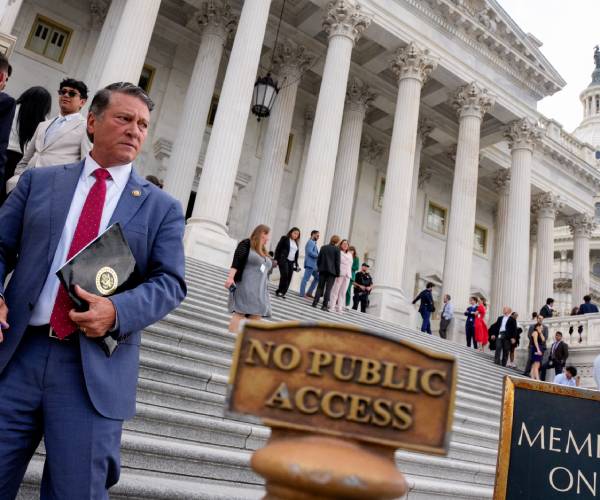 Report: Texas Rep. Jackson Meets With WH Amid Senate Buzz | Newsmax.com