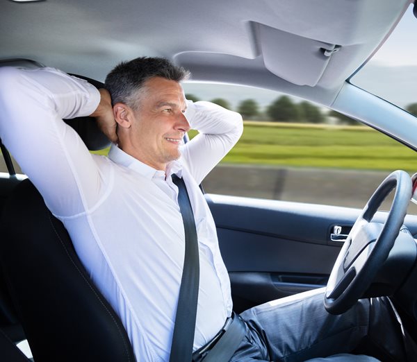 Drivers Using Partial Automation Often Distracted | Newsmax.com