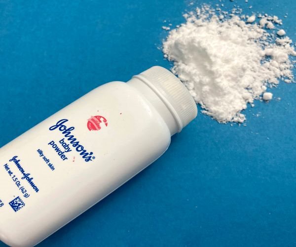 J&J to End Sales of Baby Powder With Talc | Newsmax.com