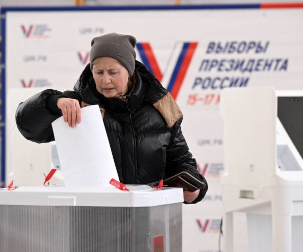 Russians Cast Ballots on Day 2; Election to Extend Putin's Rule ...