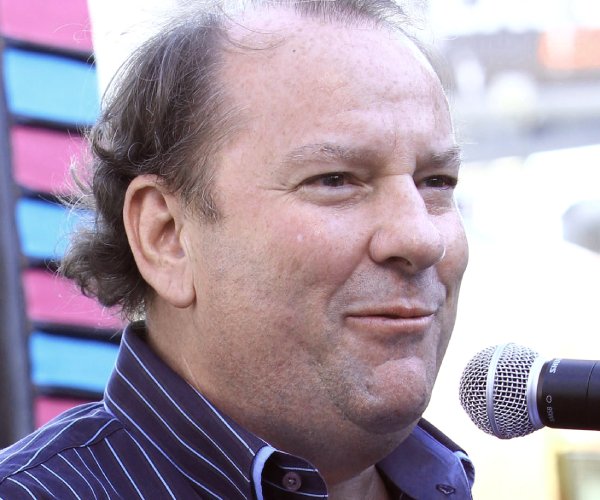 Longtime Beach Boys Member Foskett Dies at 67 | Newsmax.com