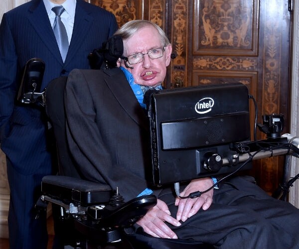 Stephen Hawking: Technology Is Making Income Inequality Worse | Newsmax.com