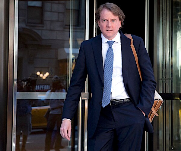 Report: WH Counsel Aware of Potential Flynn Logan Act Violations When ...