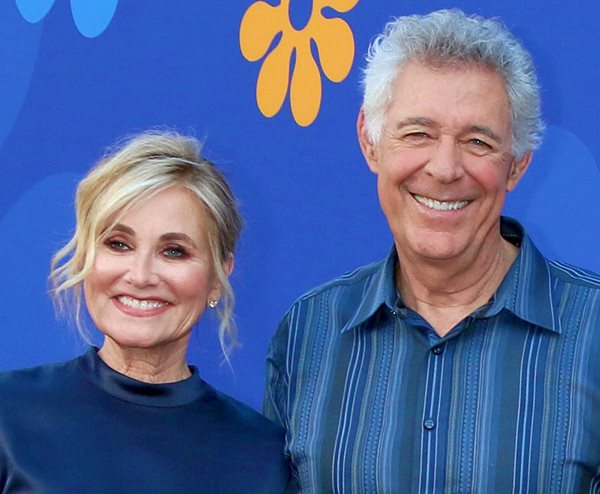 'Brady Bunch' Star Barry Williams Admits to 'On-Again, Off-Again ...
