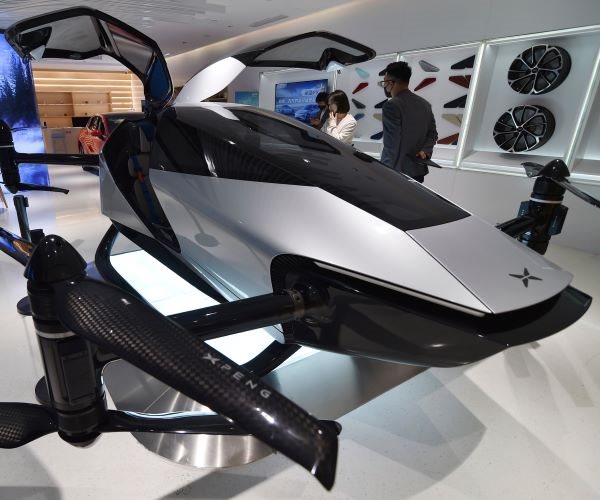 Chinese 'Flying Car' Makes 1st Public Flight in Dubai | Newsmax.com
