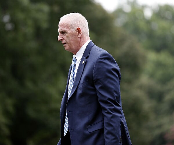 CNN: Trump's Longtime Bodyguard to Leave Oval Office Job | Newsmax.com