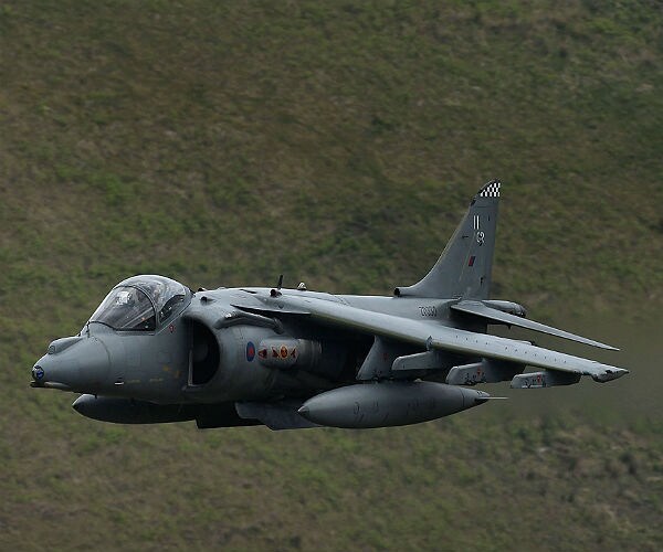 Report: Armed Russian Jet Buzzes Air Force Recon Aircraft | Newsmax.com