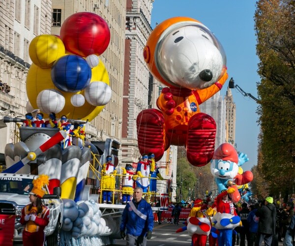 Macy's Parade Returns With Giant Balloons, Celebrity Performers ...