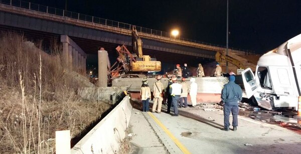 Cincinnati Bridge Collapse on Interstate 75 Kills 1, Injures 1 ...