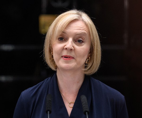 Report: Lawmakers Will Try to Oust UK PM Truss This Week | Newsmax.com