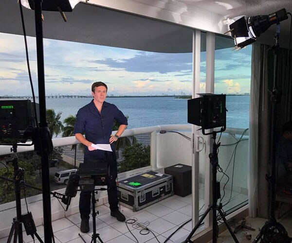 'CBS Evening News' Names Jeff Glor New Anchor | Newsmax.com