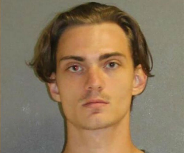 Fla. Man Arrested for Threatening to Commit Mass Shooting | Newsmax.com