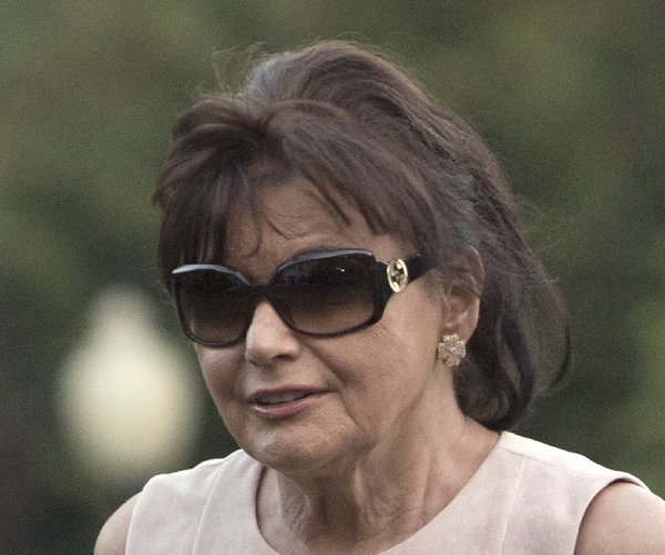 Melania Trump Remembers Mother as 'Ray of Light' | Newsmax.com