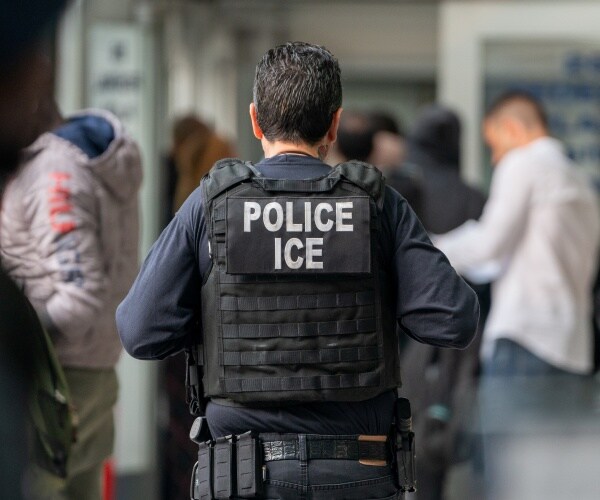 Activists Use Apps to Track ICE, Alert Public. Is That Legal? | Newsmax.com