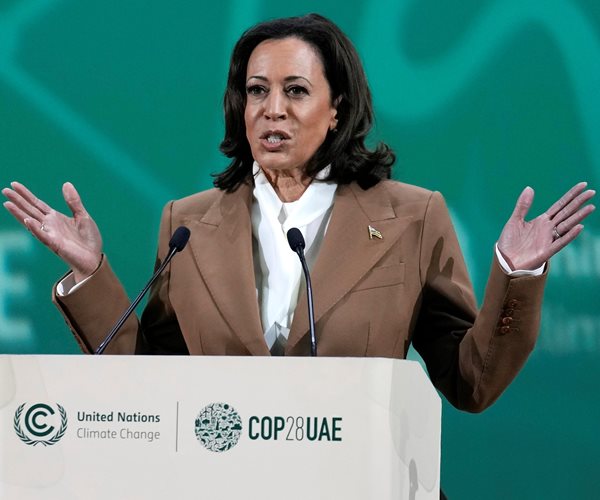 Rasmussen Poll: 52% Expect Higher Taxes if Harris Wins | Newsmax.com