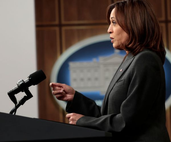 Secret Service: VP Harris Not in Capitol During Jan. 6 Attack | Newsmax.com