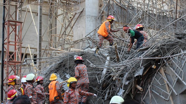 100 Feared Trapped After Bangladesh Cement Factory Collapse Kills 4 ...