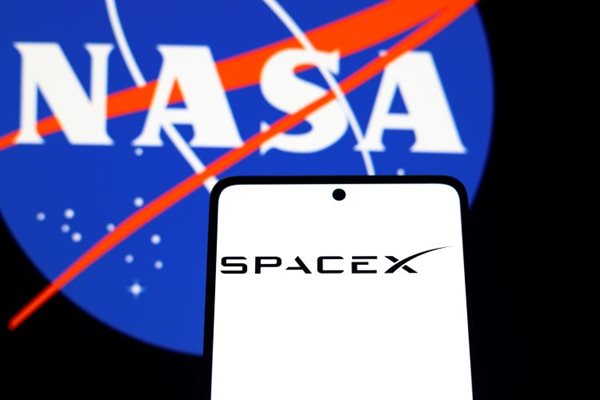 NASA Cuts Crew-9 Lineup Because of Astronauts Aboard ISS | Newsmax.com