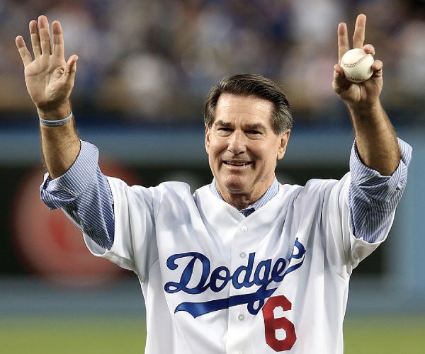 Calif. Poll: Trump, Garvey Stalk Dems in Blue State | Newsmax.com