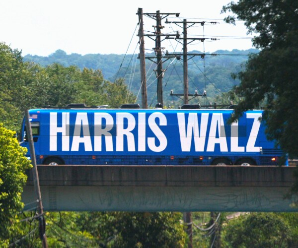 Harris in Campaign Dash Before Protest-Shadowed Convention | Newsmax.com