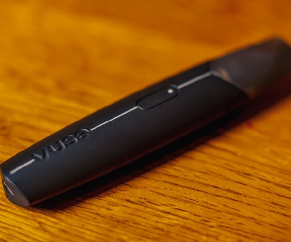 FDA OKs Best-Selling Vuse Tobacco-Flavored Vapes | Newsmax.com