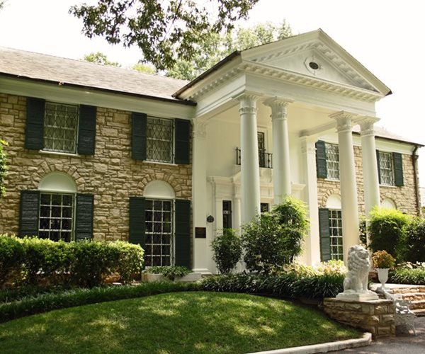 Woman Pleads Guilty to Plot to Sell Elvis's Graceland | Newsmax.com
