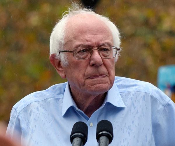 Sanders: Sinema 'Corporate Democrat' Who 'Sabotaged' Legislation ...