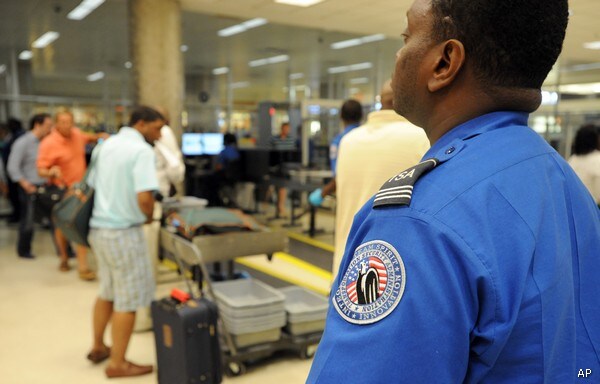 TSA Seizes Record Number of Guns in 2013 | Newsmax.com