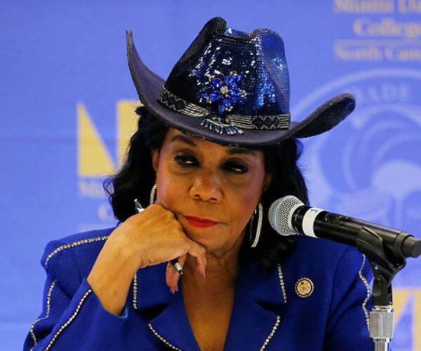 Florida Rep. Wilson: Focus Now on Green Beret's Death | Newsmax.com