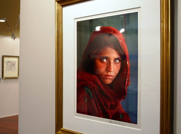 Sharbat Gula, AKA 'Afghan Girl,' Under Investigation for Improper ...