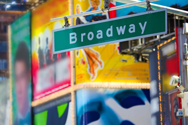 Former Broadway Understudy Beats the Snow, Saves the Show | Newsmax.com