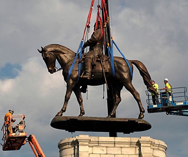 Flashpoint Statue of US Confederate General Melted Down | Newsmax.com
