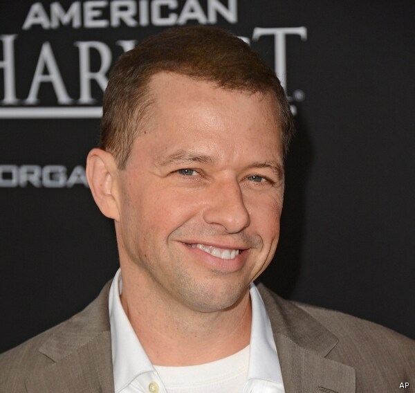 Jon Cryer Reveals Balding, Says Makeup Team Paints on Hair (Video ...