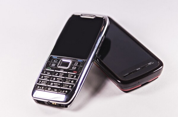 German Researchers: Cellphone Calls, Messages Easy to Crack | Newsmax.com