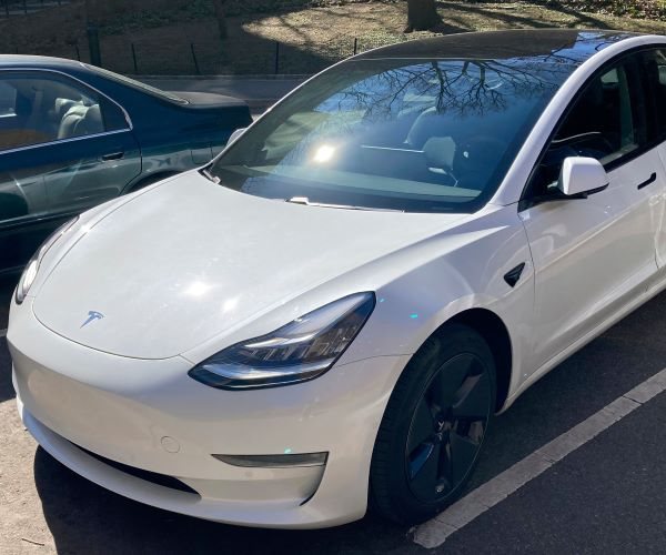 Tesla Faces Toughest Challenge Yet as Economy Cools | Newsmax.com