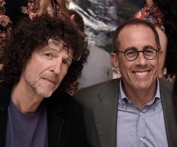 Jerry Seinfeld Sorry for Criticizing Howard Stern | Newsmax.com