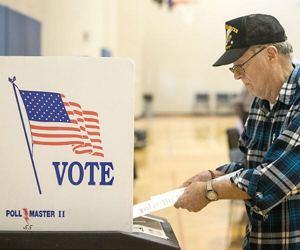 Poll: Majority Prefer Waiting Until Election Day to Vote | Newsmax.com