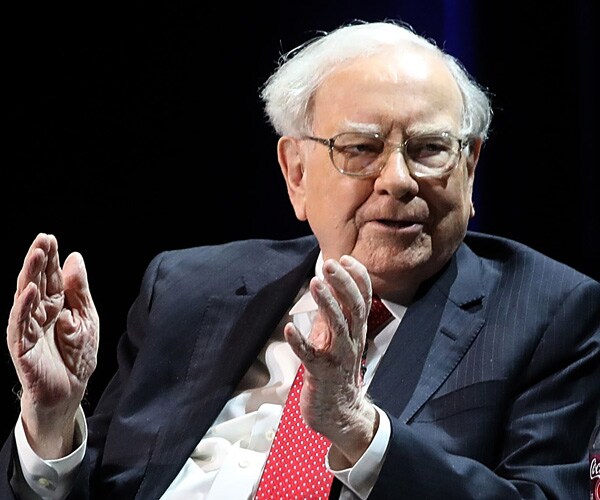 Lunch With Warren Buffett Auction Tops $3M for Charity | Newsmax.com