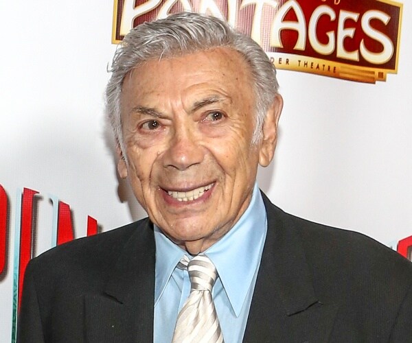 Ed Ames, Star of TV Series 'Daniel Boone,' Dies at 95 | Newsmax.com