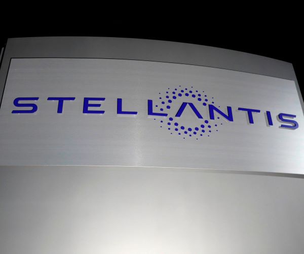 Stellantis to Build Archer's Air Taxi | Newsmax.com