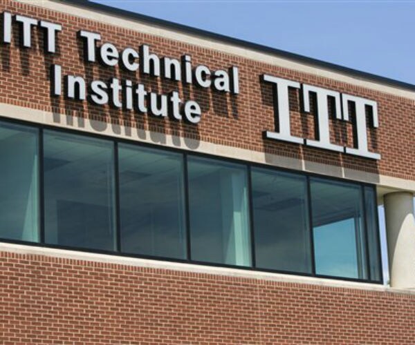 ITT Technical Institutes Shuts Down, Fires 8,000 Employees | Newsmax.com