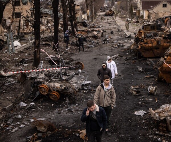 Report: Russian Paratroopers Responsible for Bucha Massacre | Newsmax.com