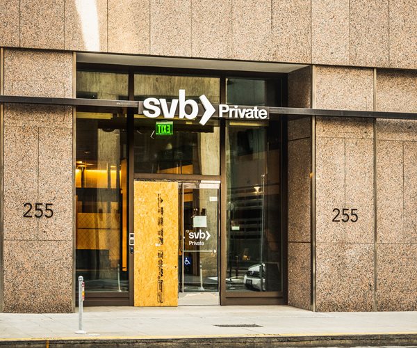FDIC Doc Shows Large Companies Among SVB Depositors | Newsmax.com