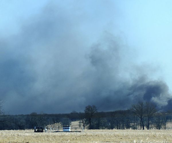 Emergency Official: 5 Missing after Oklahoma Rig Explosion | Newsmax.com