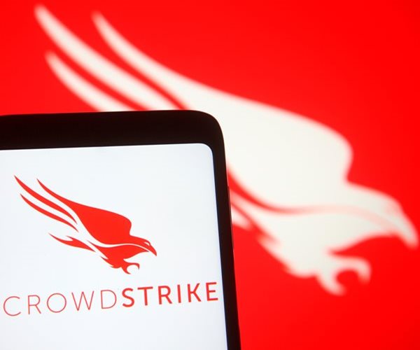 Crowdstrike CEO on Outage: 'This is Not a Cyberattack' | Newsmax.com