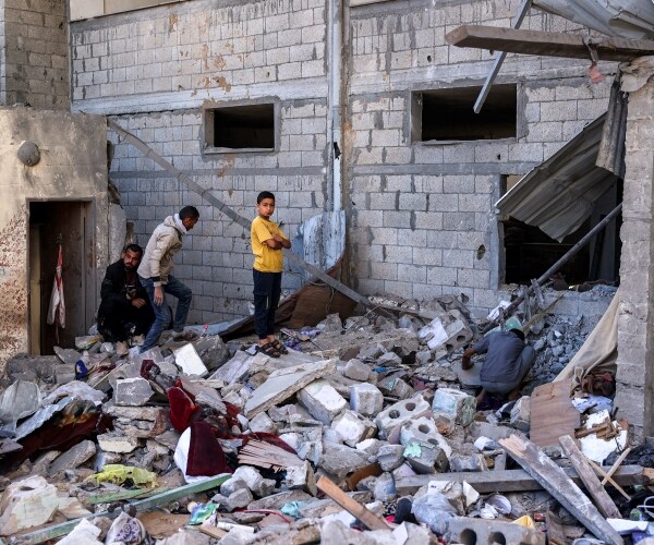 Israeli Airstrike Kills 2 Senior Hamas Terrorists in Rafah | Newsmax.com