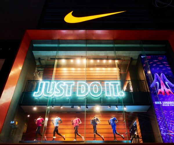 Reuters: Ackman's Pershing Square Takes Passive Stake in Nike | Newsmax.com