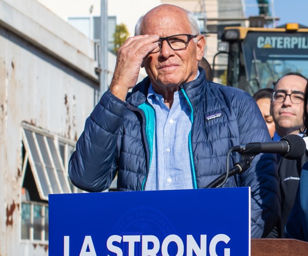 LA Recovery Chief to Work for Free, Not Take $500K Salary | Newsmax.com